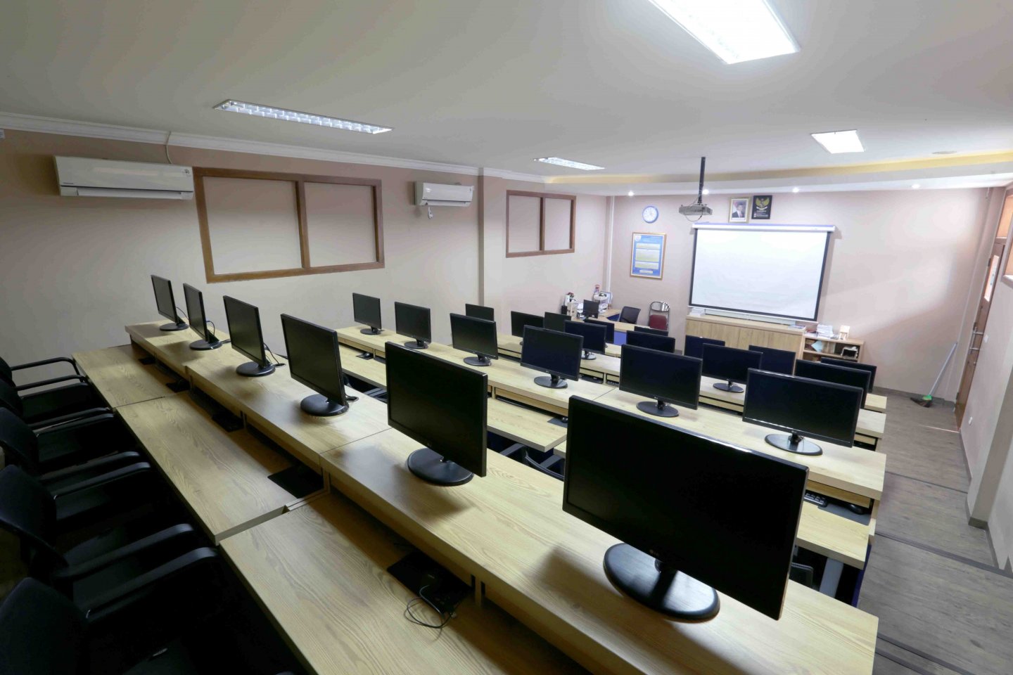 ICT LAB Facilities Global Islamic School ict-lab-facilities-global-islamic-school